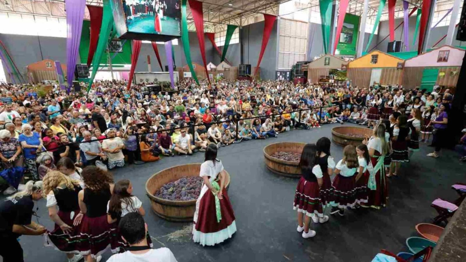 Confira as datas e horários da 'Pisa da Uva' na 40ª Festa da Uva de Jundiaí