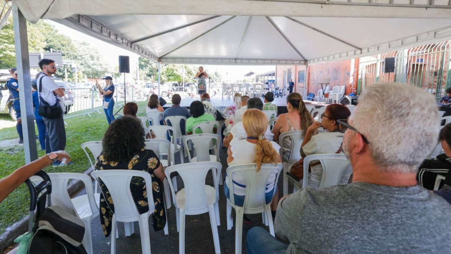 Barbie de Jundiaí tem um apartamento só para as bonecas e usa cor-de ...